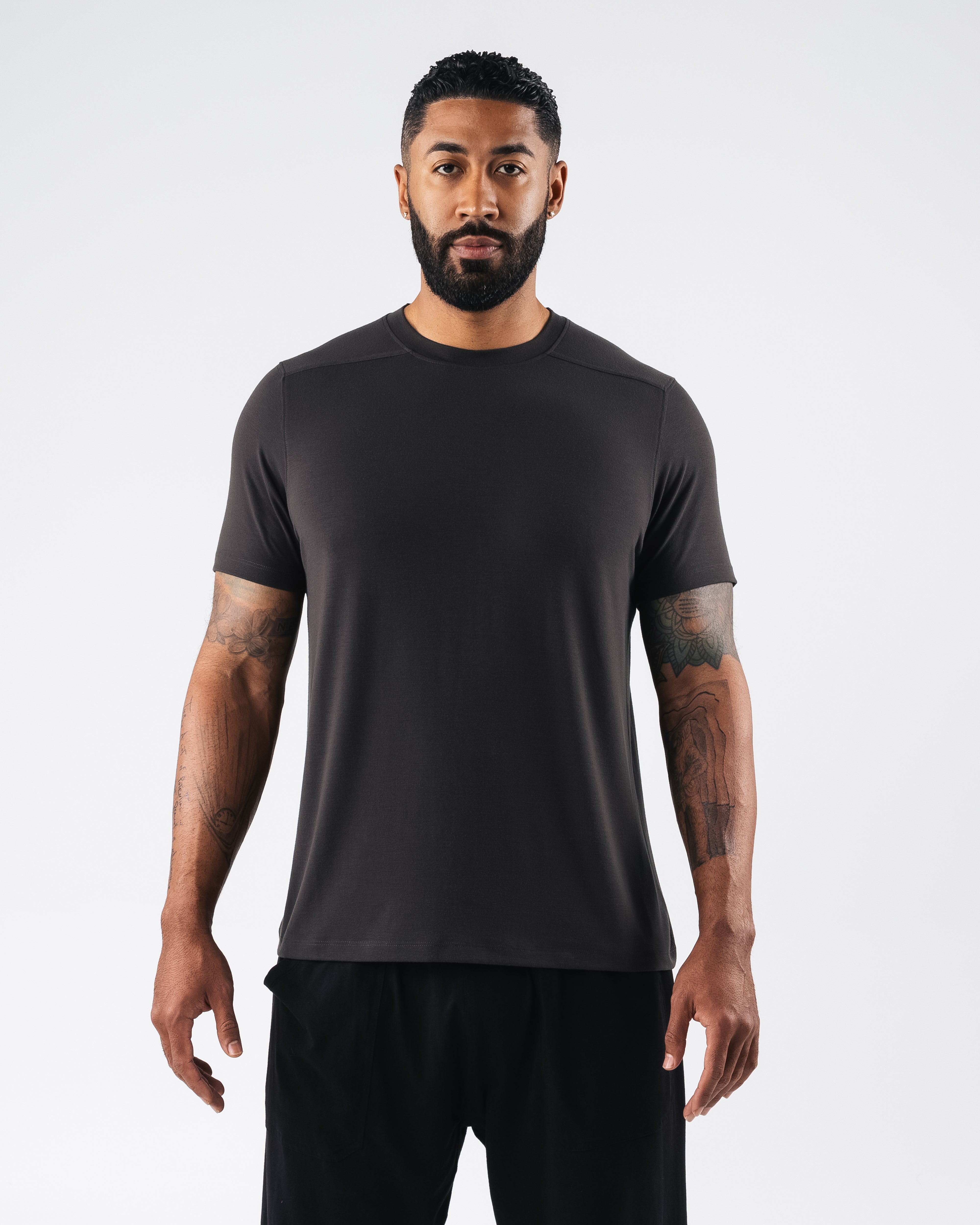 Zero Accent Tee - Dark Grey | Mens Workout Tee | Alphalete – Alphalete ...